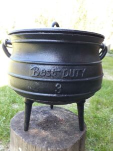 Potjie size 3 with legs - Taste of Africa